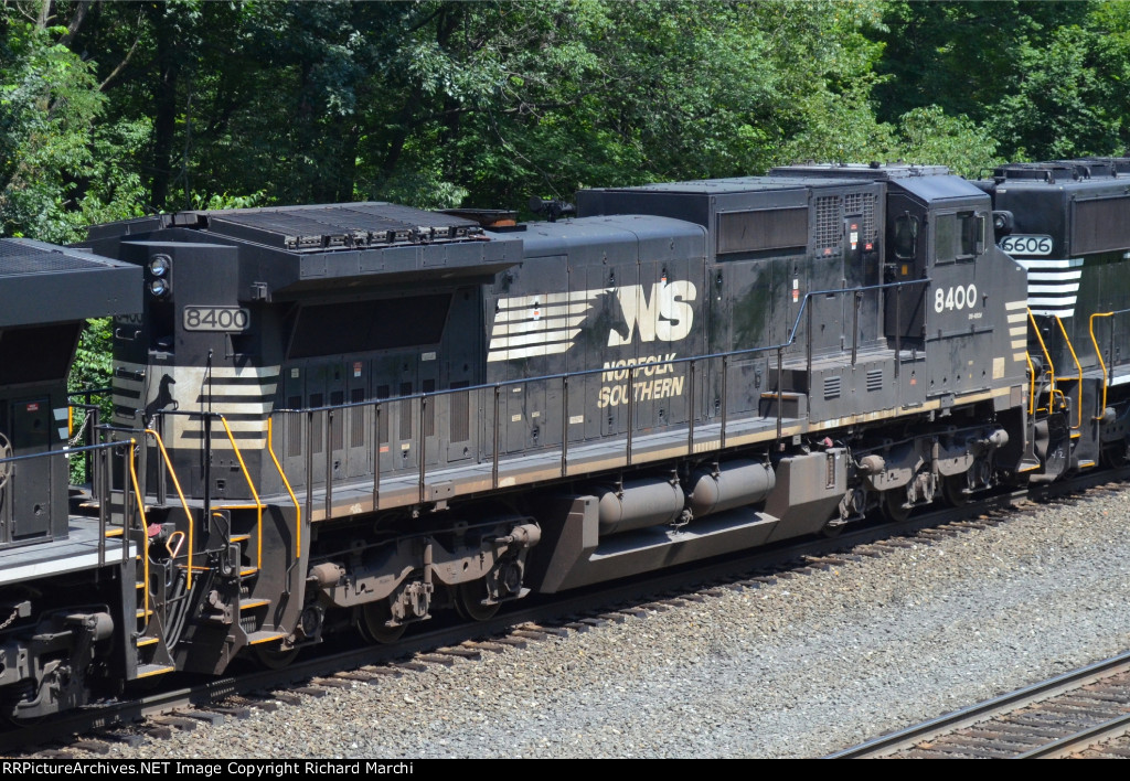 NS 8400